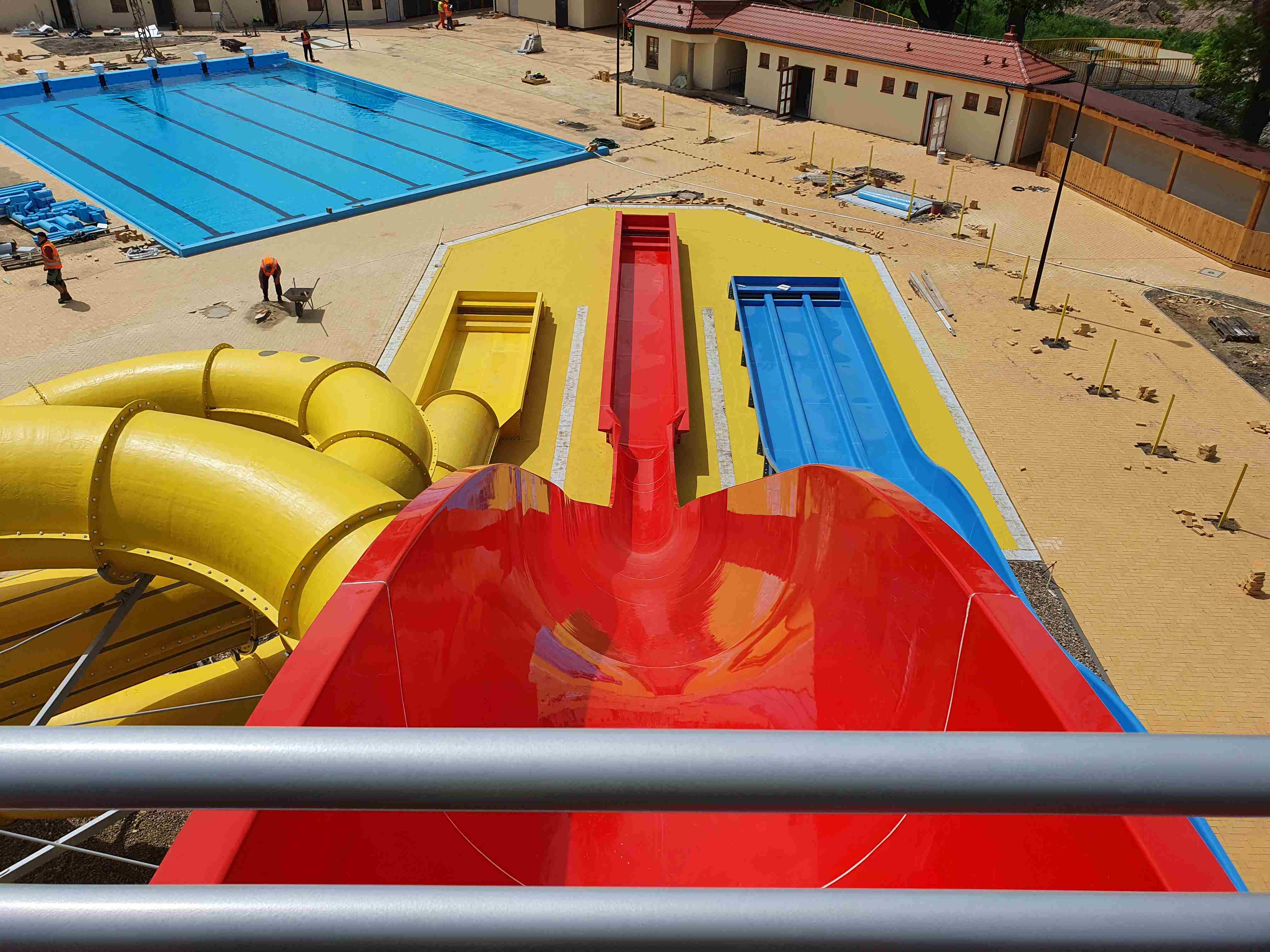 Legnica FM - Baseny, ścisk w autobusie i inne sprawy, czyli Zapytaj ...